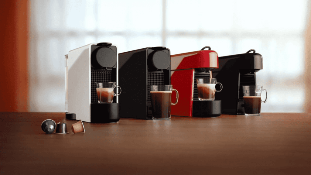 Nespresso Essenza Plus é lançada no Brasil com botão para pedido online ...